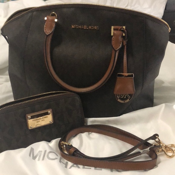 Michael Kors | Bags | Michael Kors Purse Matching Wallet | Poshmark